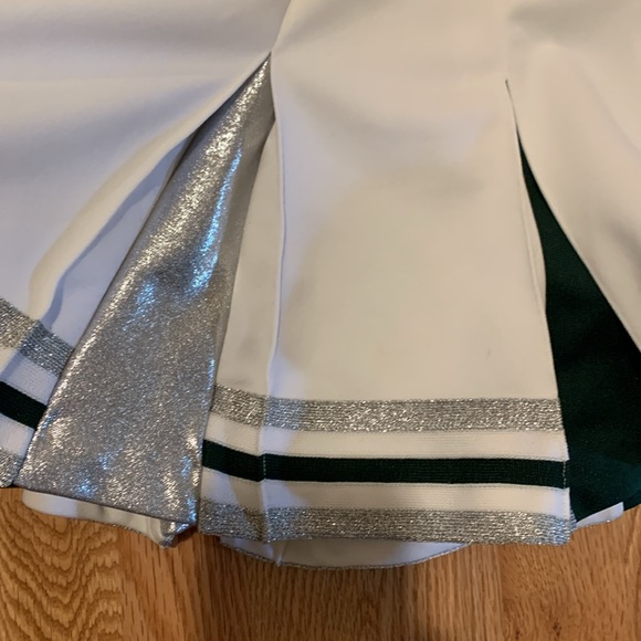 Varsity | Skirts | Varsity Spirit Nwt White Pleated Cheer Skirt Waist ...